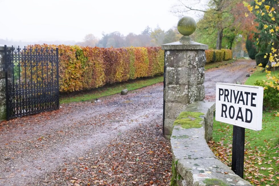 Shared private roads and the potential pitfalls - OnTheMarket Content Hub